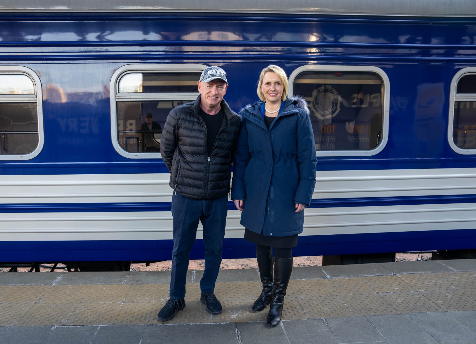 Kelly Visits Ukraine as the Country Keeps Fighting Against Putin’s ...